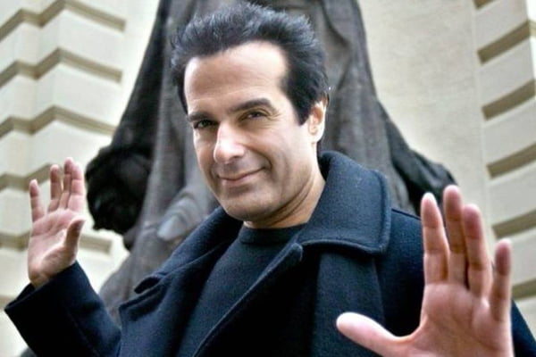 Lista de Jeffrey Epstein tem Clinton, Trump e Michael Jackson | Metrópoles