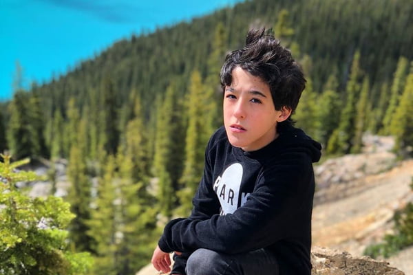 Veja onde assistir e como será a live com show de Enzo Rabelo | Metrópoles