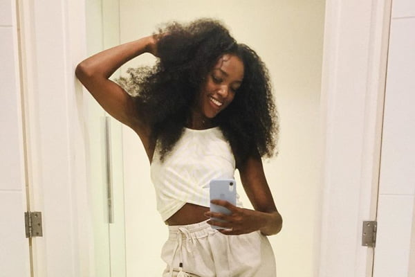 Iza posa de biquíni e dá dica infalível para manter corpo sarado ...