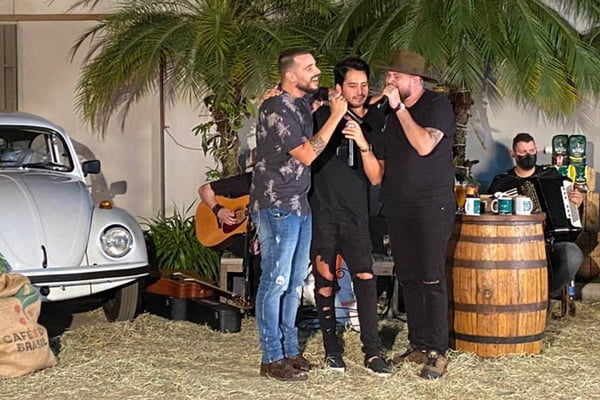 Quem é Matheus Vargas, 4º filho de Leonardo a investir na música ...