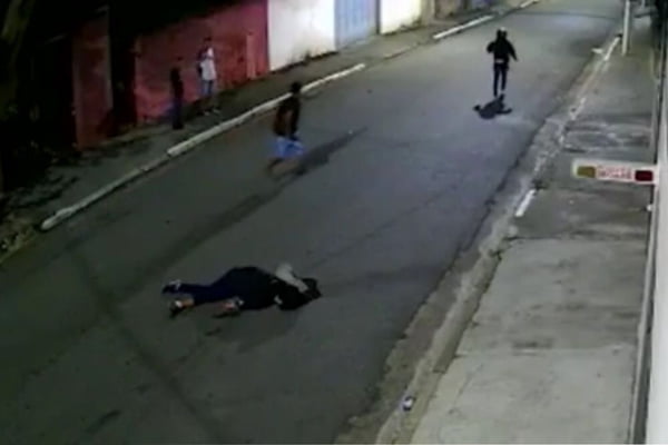 Motorista Atropela Assaltantes Após Roubo De Sobrinhos Em Sp Vídeo