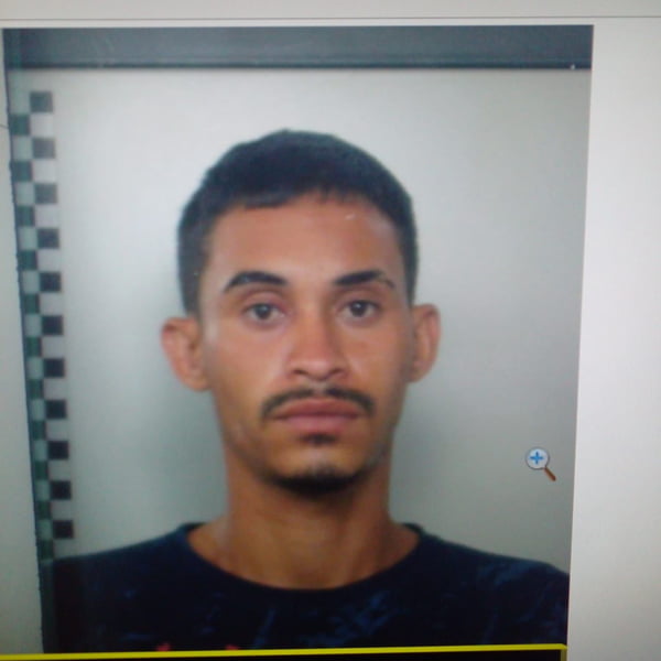 Assaltante Se Passa Por Vigilante Para Roubar 63 Celulares Em Loja