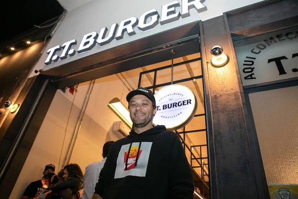 Evento marca a inauguração da 1ª unidade do T.T. Burger em Brasília ...