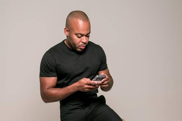 Leonardo Britto relembra dificuldades antes de fazer sucesso nas redes ...