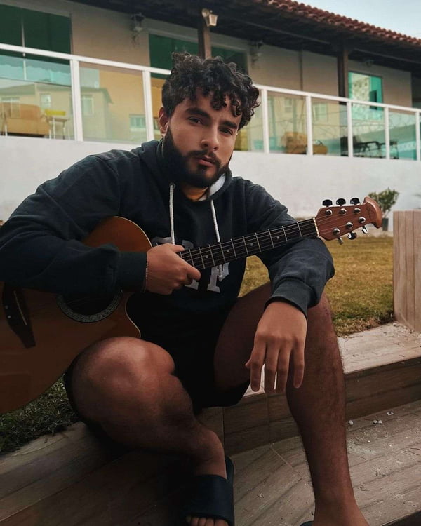 Brasileiro ganha campainha de ouro do America’s Got Talent. Assista ...