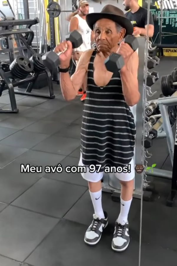 Inspiração! Vovô fitness de 97 anos viraliza com “shape” musculoso ...