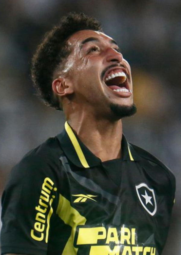 Exclusivo: Mulher de Kaue Rodrigues, do Botafogo, expõe agressão ...