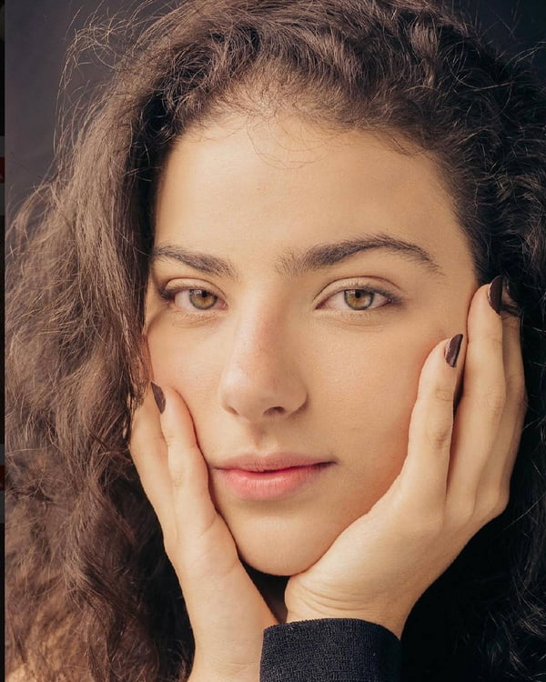 Veja como está a jovem conhecida como “mini Ana Paula Arósio” | Metrópoles